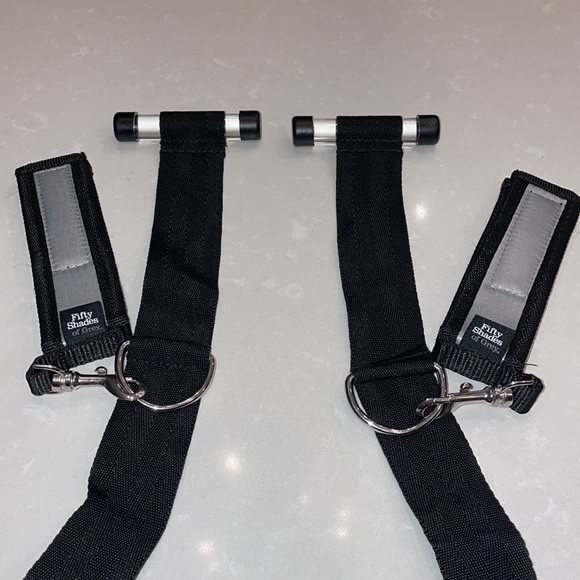 Accessories | Over The Door Restraint Set | Poshmark